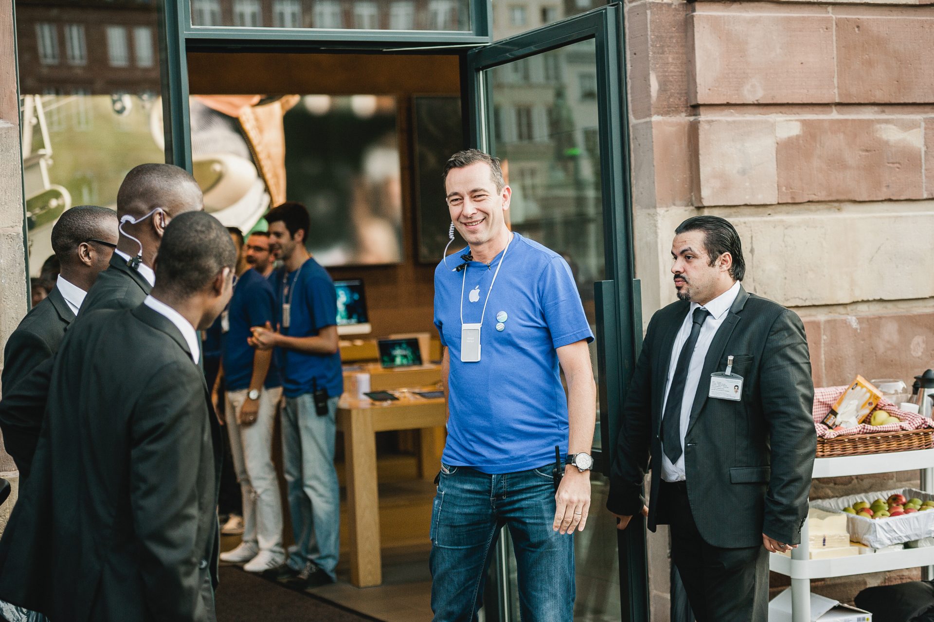 How to Establish Security Measures for Retail Stores Brand Standards ...