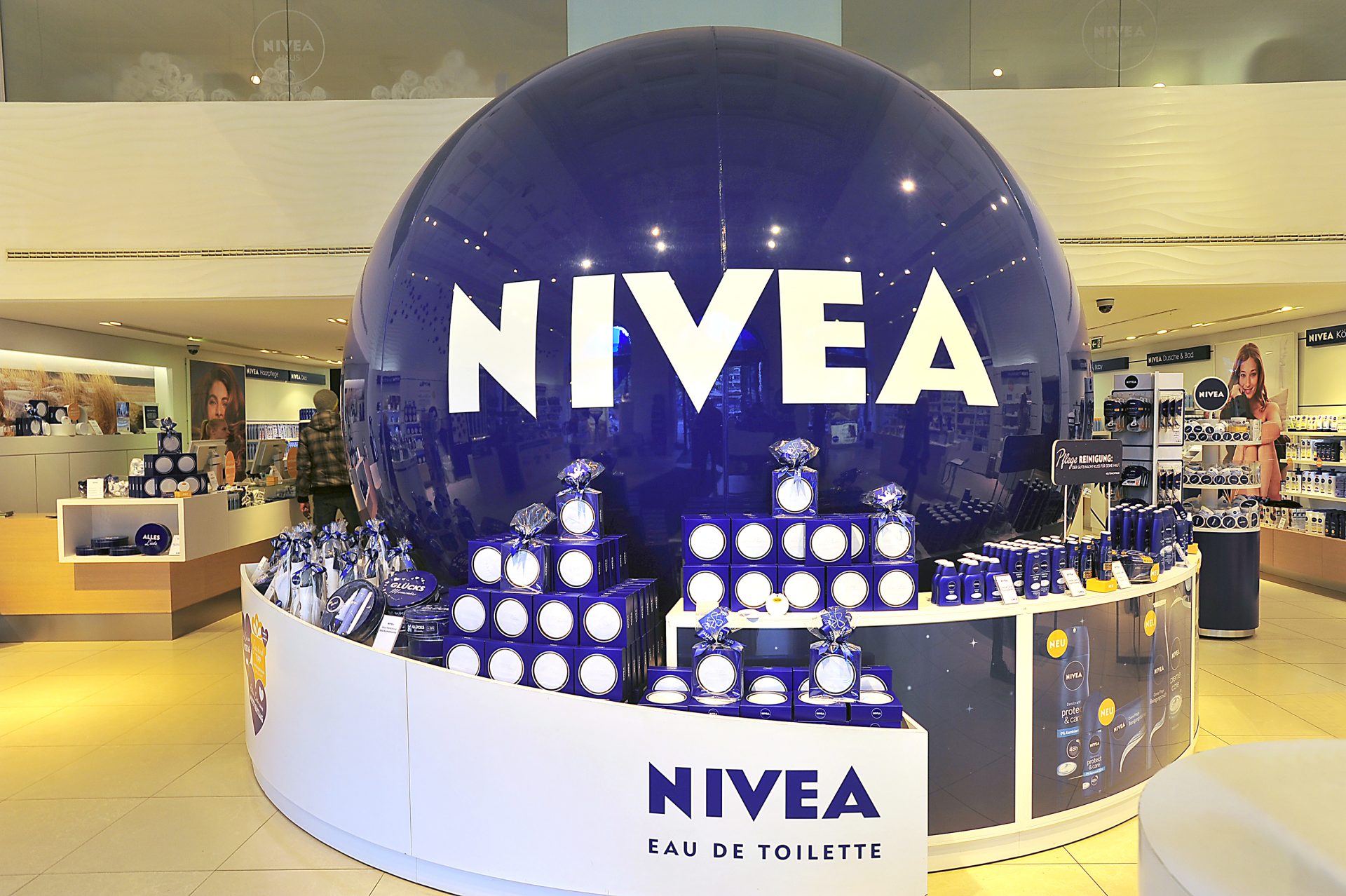 10 Point of Purchase Display Tips to Increase Retail Sales